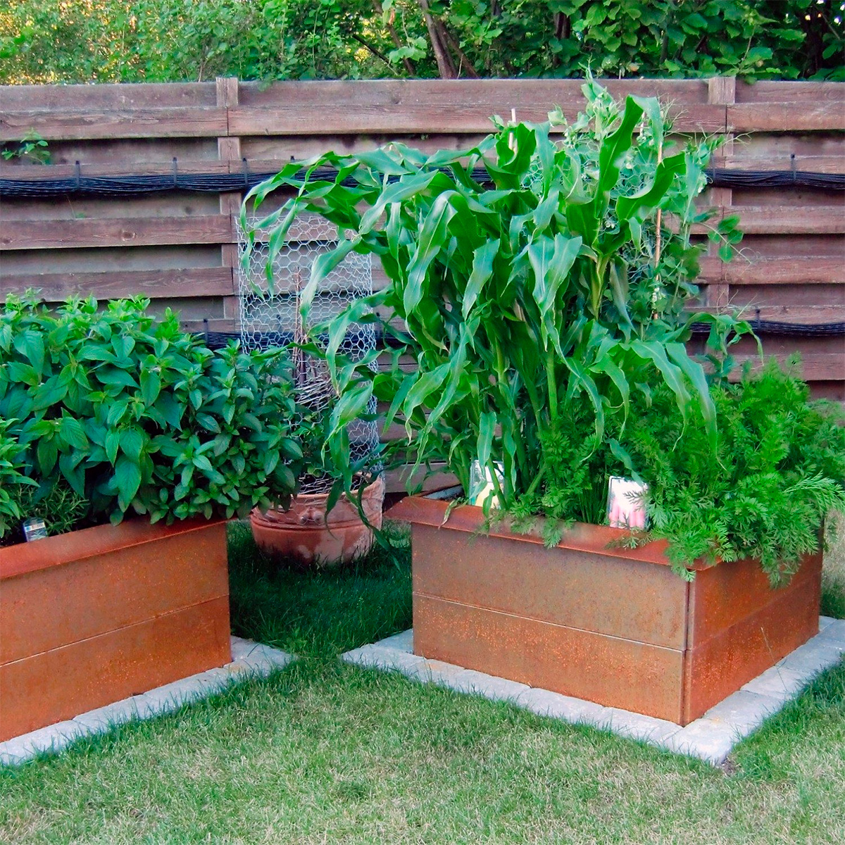 Højbede i jern der ruster - Land Classic - flere længder. Flot rusten ...